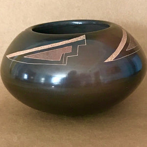 Pueblo Pottery – The Sundance Gallery